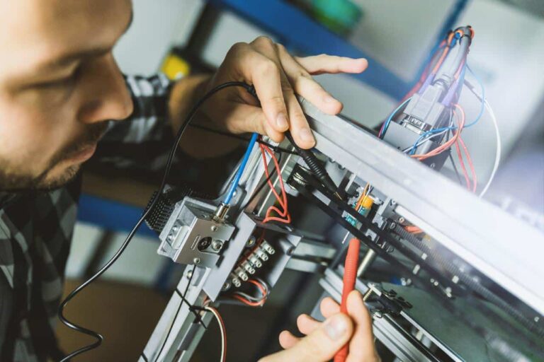 17 Different Types of Jobs for Electrical Engineers (Career ...