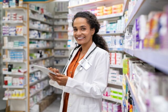 8 Different Types of Jobs for Pharmacists (Career Opportunities ...