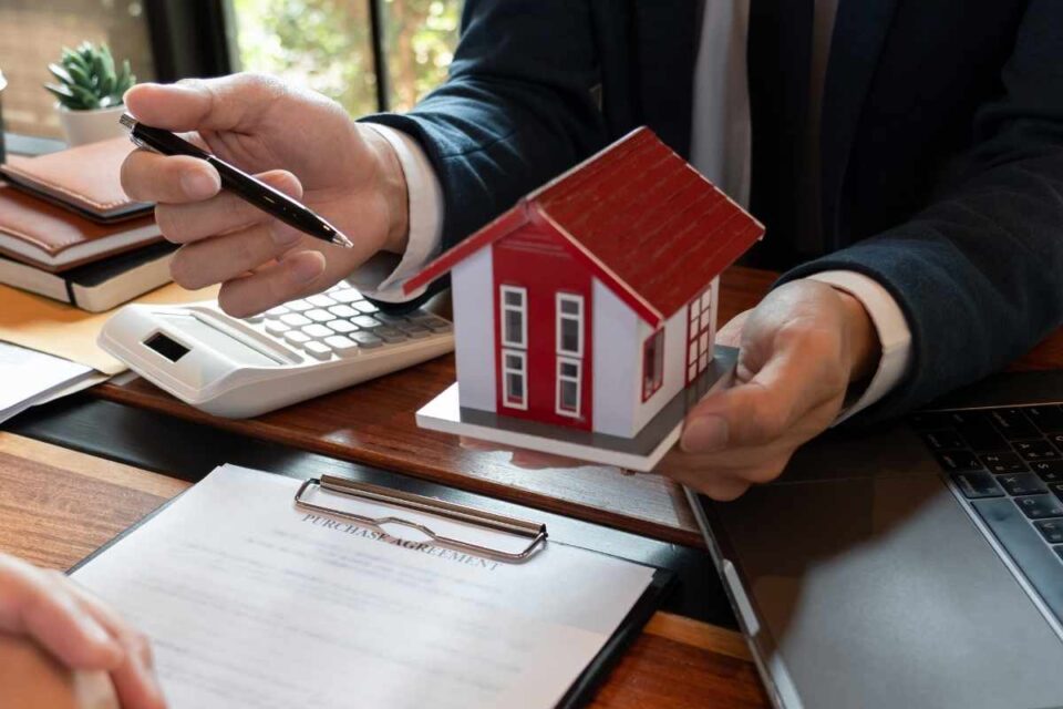 9 Jobs Similar to Real Estate Agent - CheddarDen